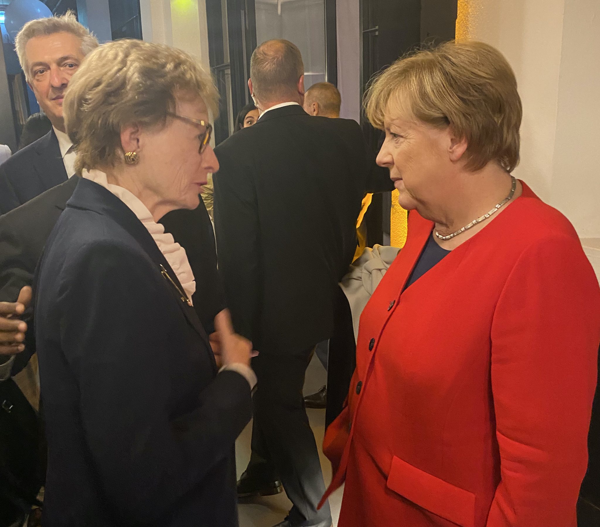 UNHCR Nansen Refugee Award to the 2022 Global Laureate Dr. Angela ...